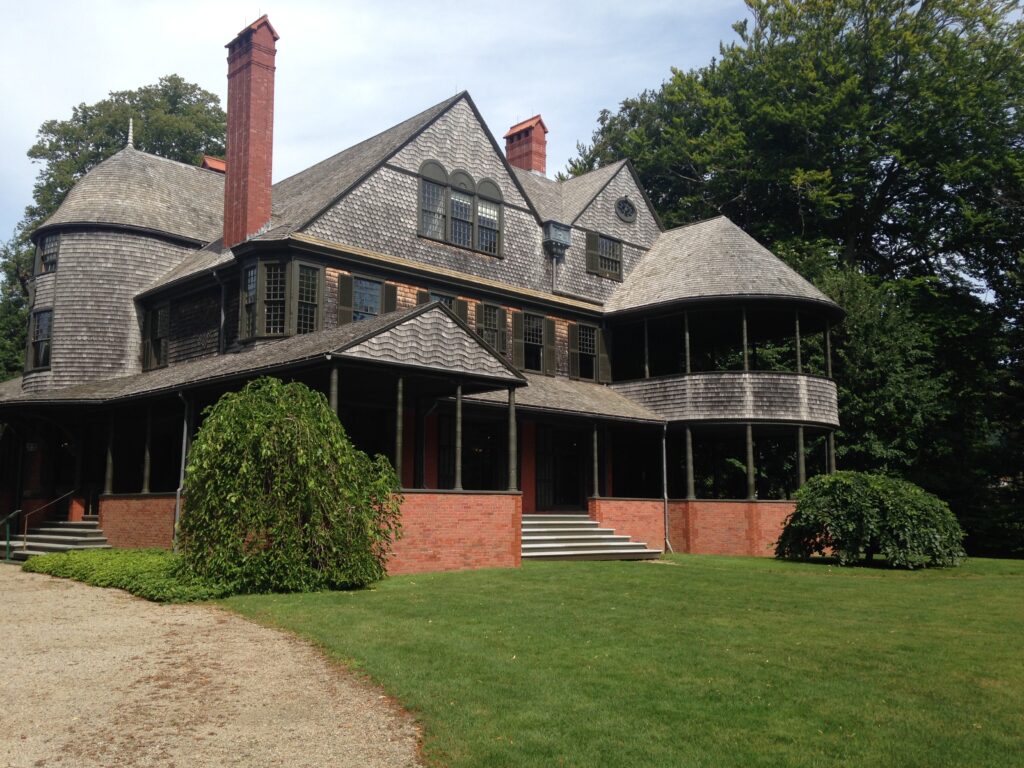 The Isaac Bell House (My Newport Adventures) - A Scholarly Skater Art ...